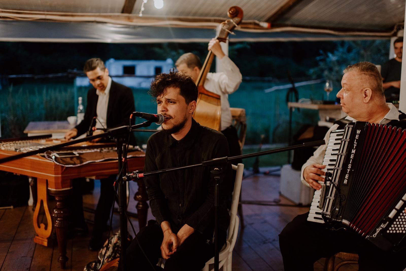 Simion Bogdan-Mihai: „Cântăreții de muzică populară nu sunt autentici ...