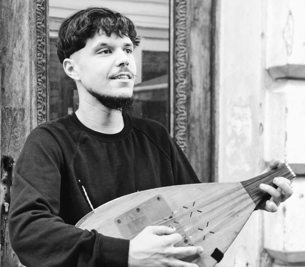 Simion Bogdan-Mihai: „Cântăreții de muzică populară nu sunt autentici ...