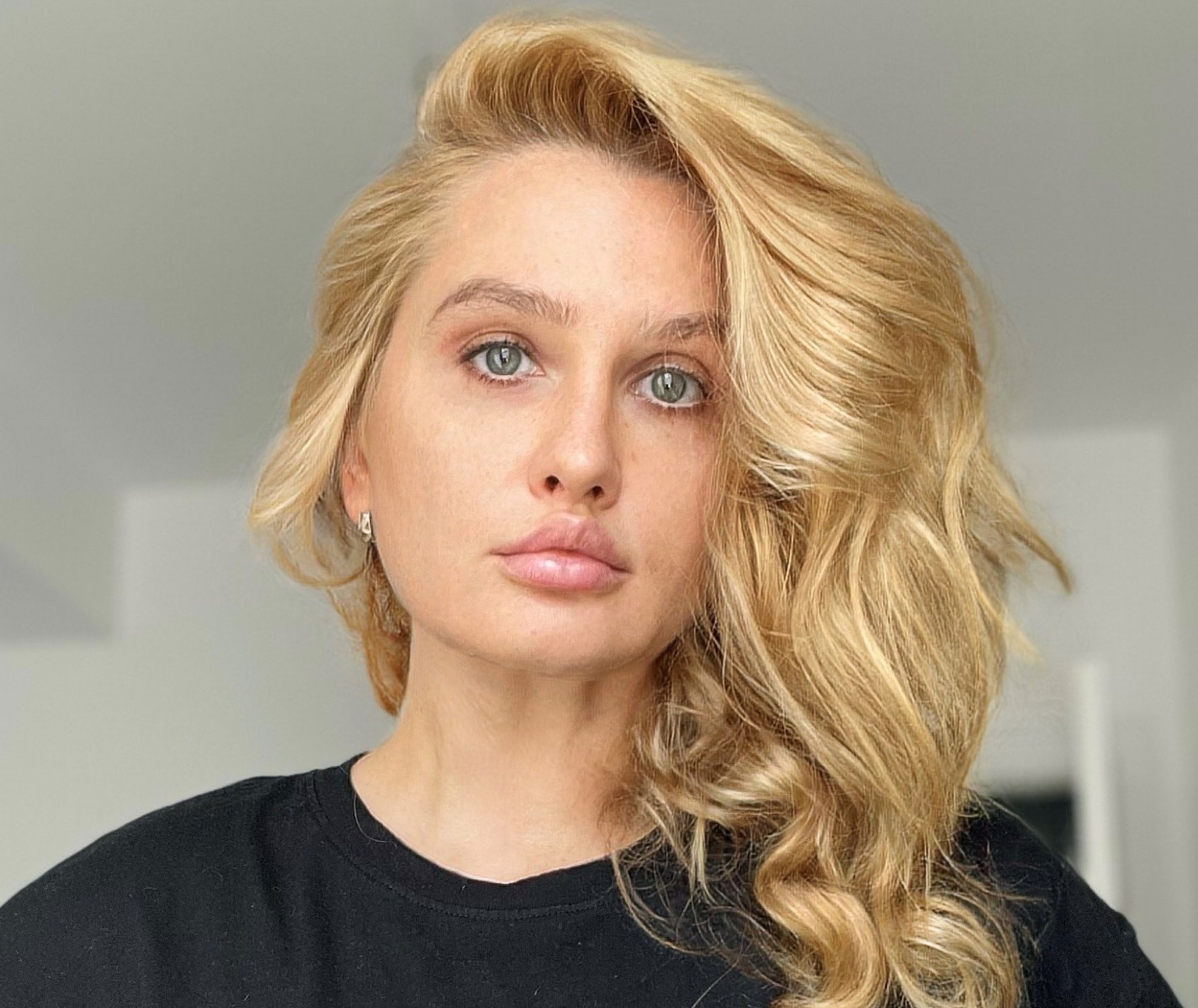 Corina Băcanu: „Sunt un om cu un talent care schimbă, măcar câteva ...